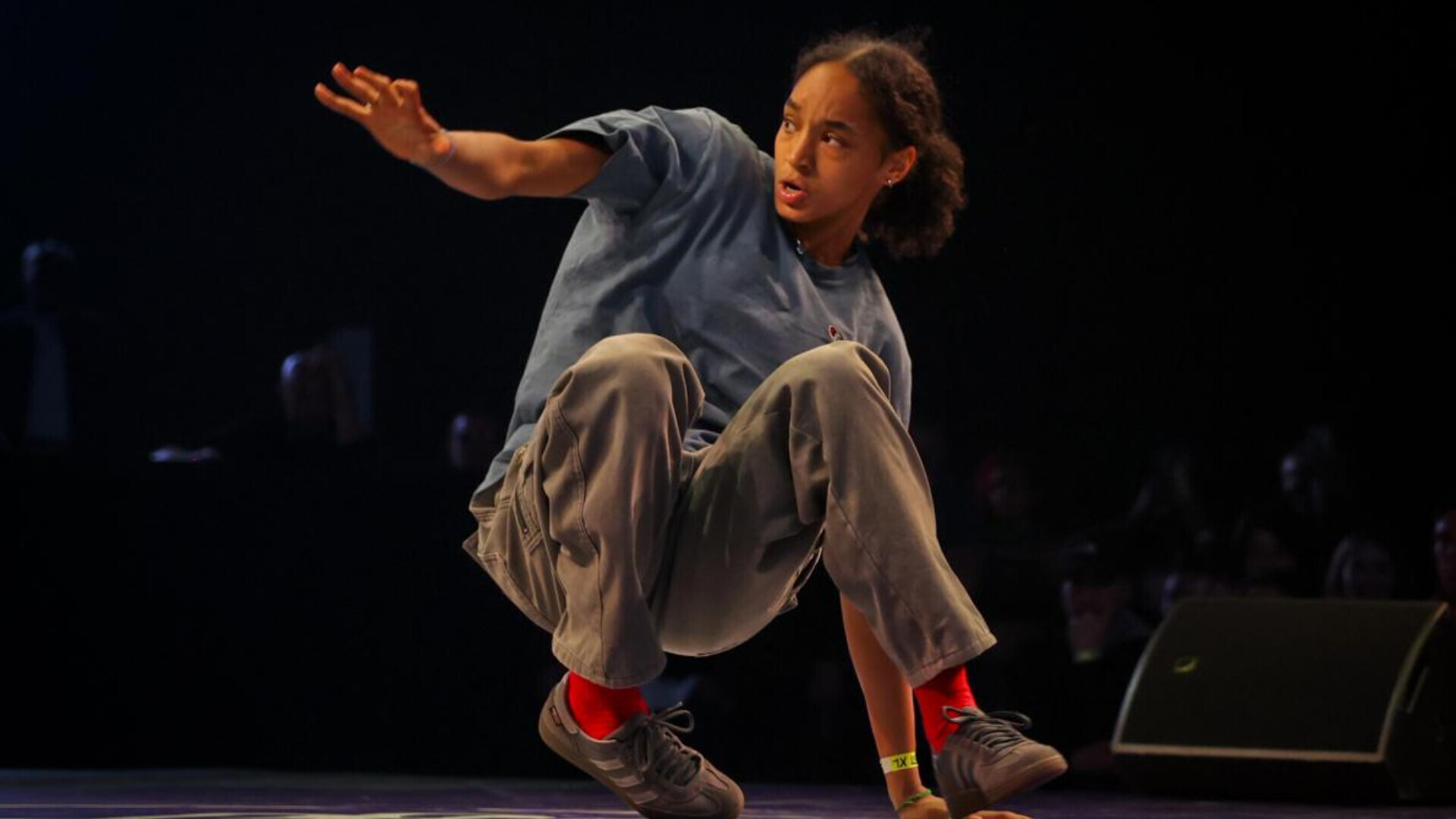 Médaillée de bronze aux Championnats du monde, b-girl Syssy se tourne ...